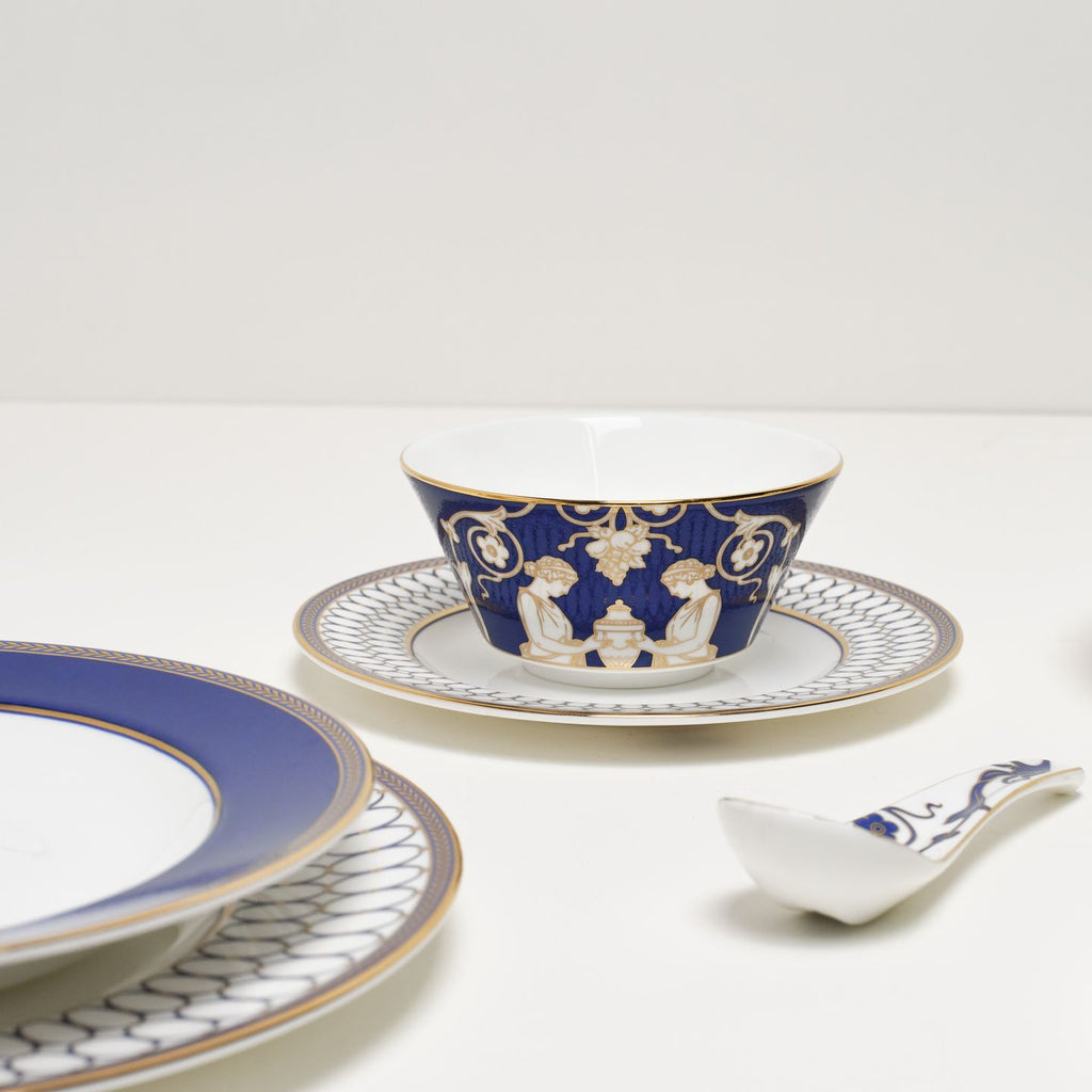 Renaissance Gold 8 Piece Dinnerware Set | Wedgwood